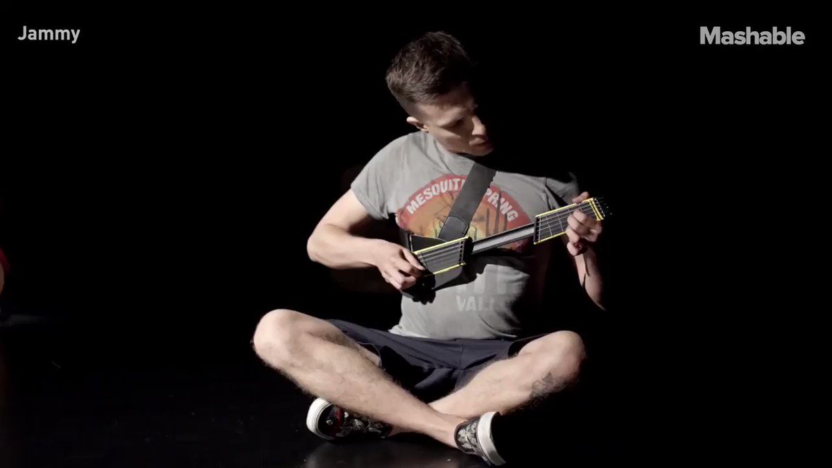 Esta guitarra digital modular se puede llevar a cualquier parte ...