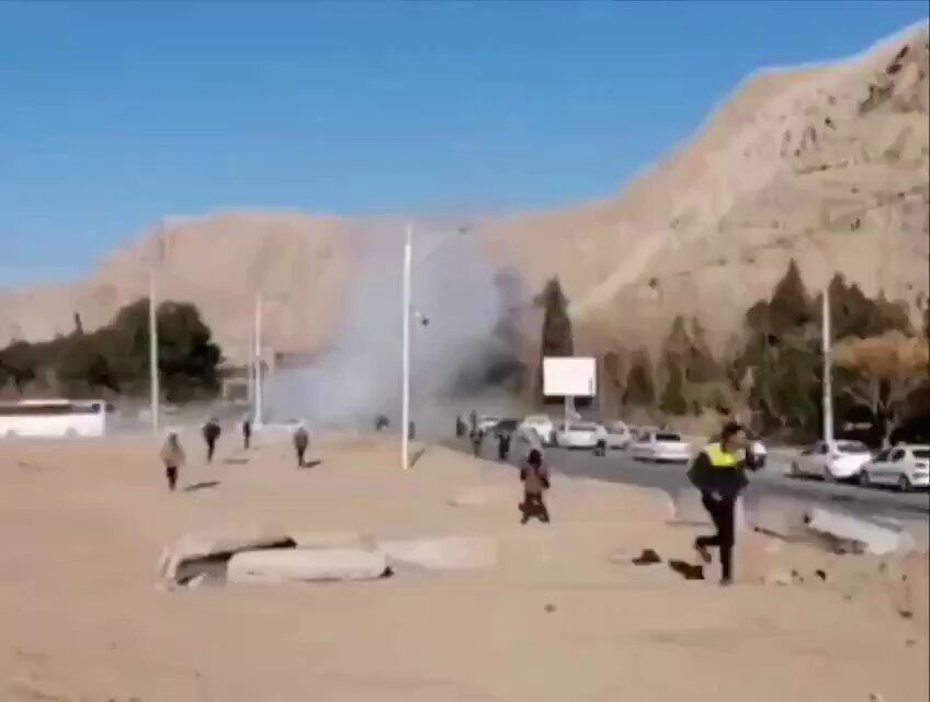 Las imágenes muestran los primeros segundos después de la primera ...