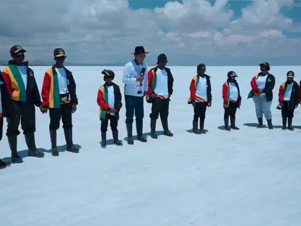 | Integrantes de Nansana Dance Kids visitaron este viernes el Salar de ...