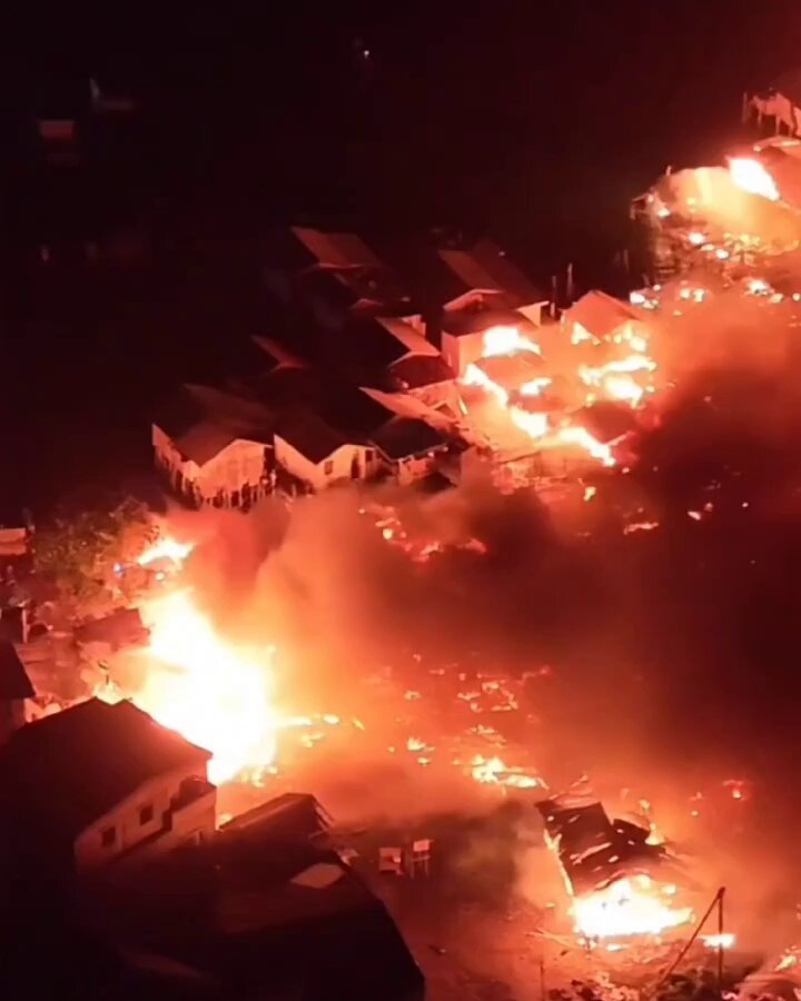 🇵🇭 | Se produjo un gran incendio en Barangay Lamion, Bongao, Tawi-Tawi ...